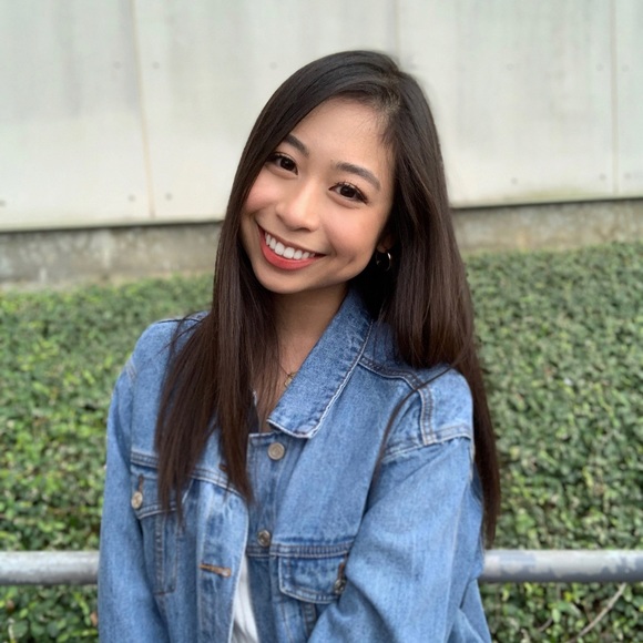 Nicole's Closet (@nicolechichi) | Poshmark